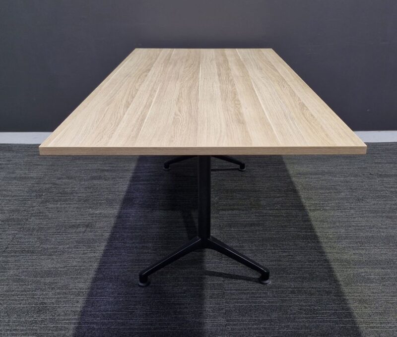 U.R Table – Thinking Works - FIL Furniture