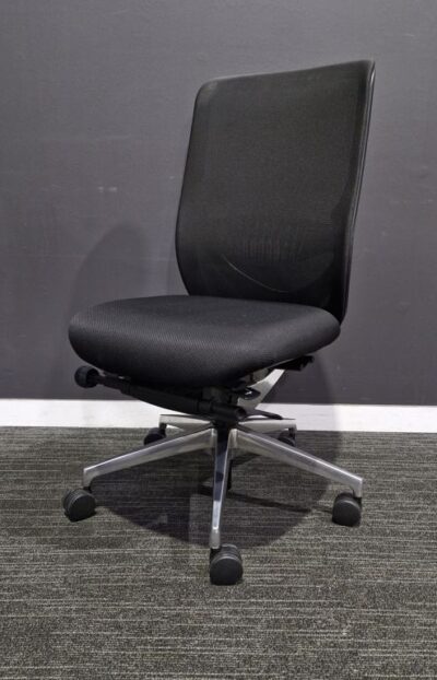 Zephyr Light Mesh Task Chair – Okamura - FIL Furniture